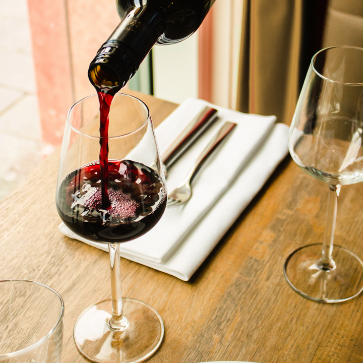 Oé - Buy organic wines made with zero pesticides. Certified B Corp.